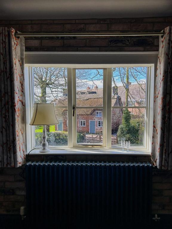 The Fitz Farmhouse, Swynnerton – Updated 2024 Prices