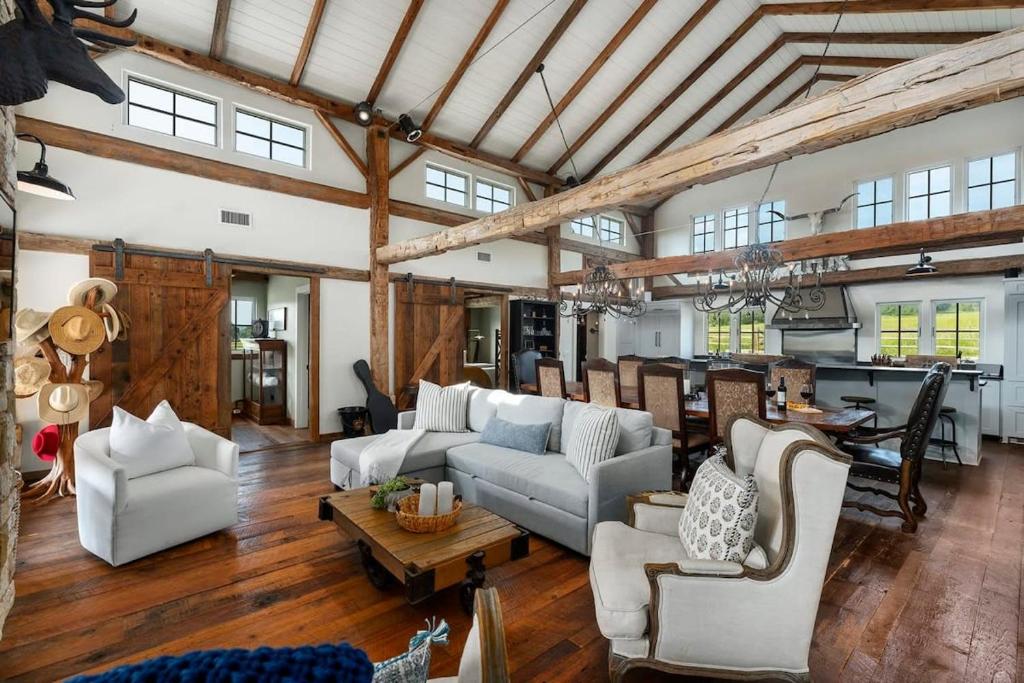 River Hill Ranch, great views & river access!, Flugrath (updated prices ...