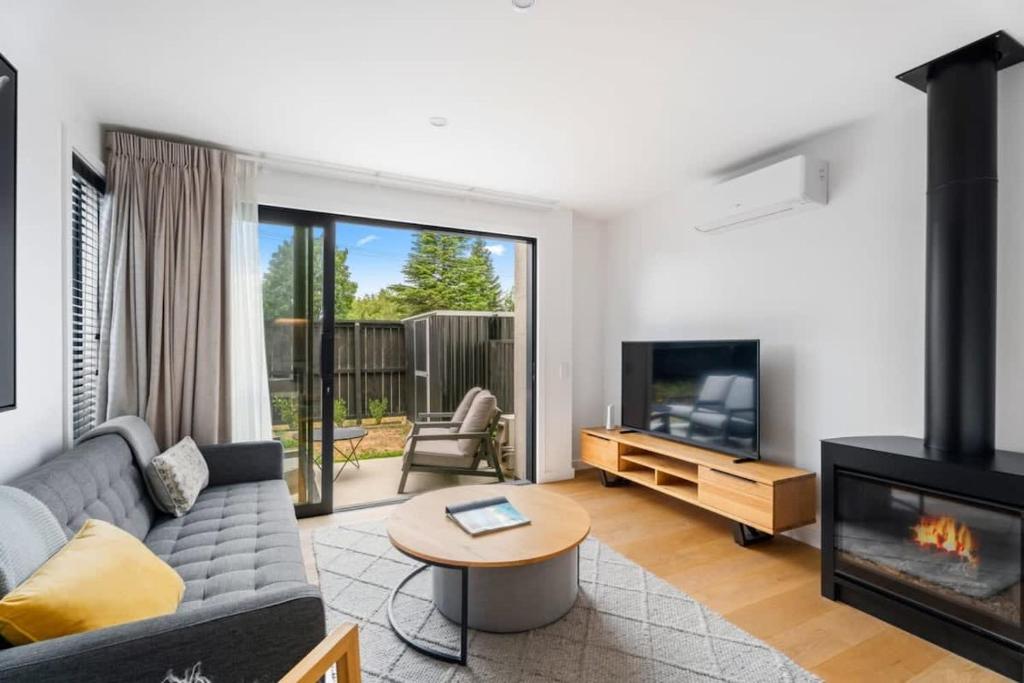 Adventure Riverside Retreat, Albert Town (updated prices 2025)