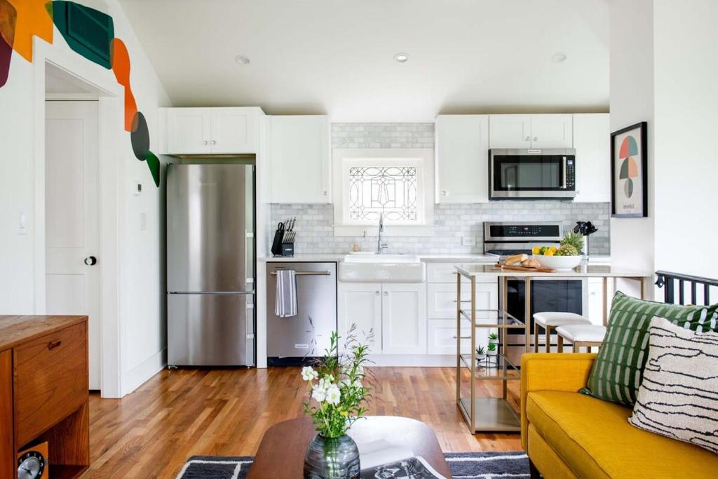 Alley Oop, Atlanta (updated prices 2025)