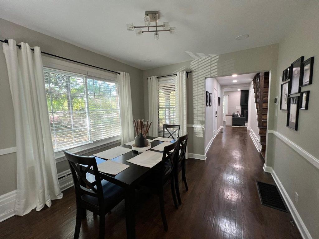 Atlanta Cabin Getaway! 4br, 11 Minutes to Downtown, Atlanta (updated ...