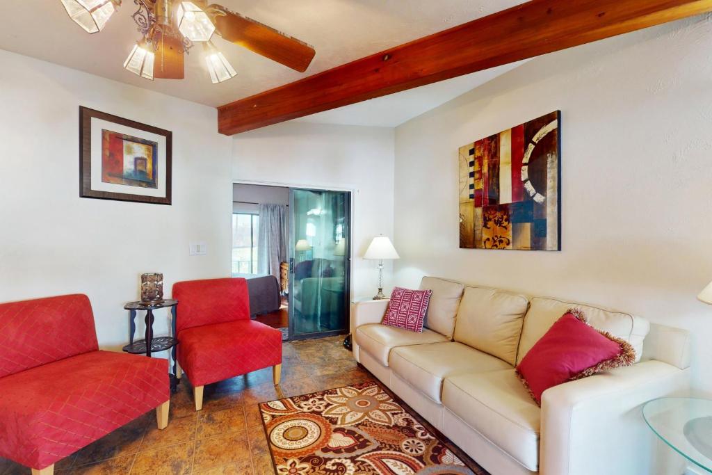 Delightful Surprise Cozy Casa, Surprise (updated prices 2025)