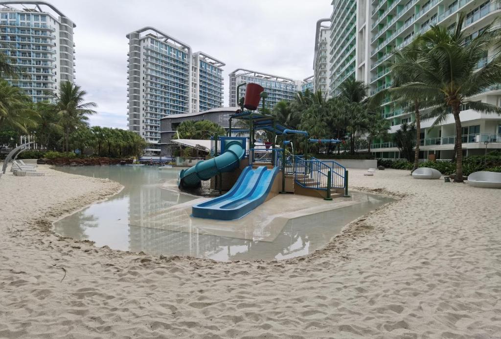 April Summer Escapes @ Azure Urban Resort, Manila (updated prices 2024)