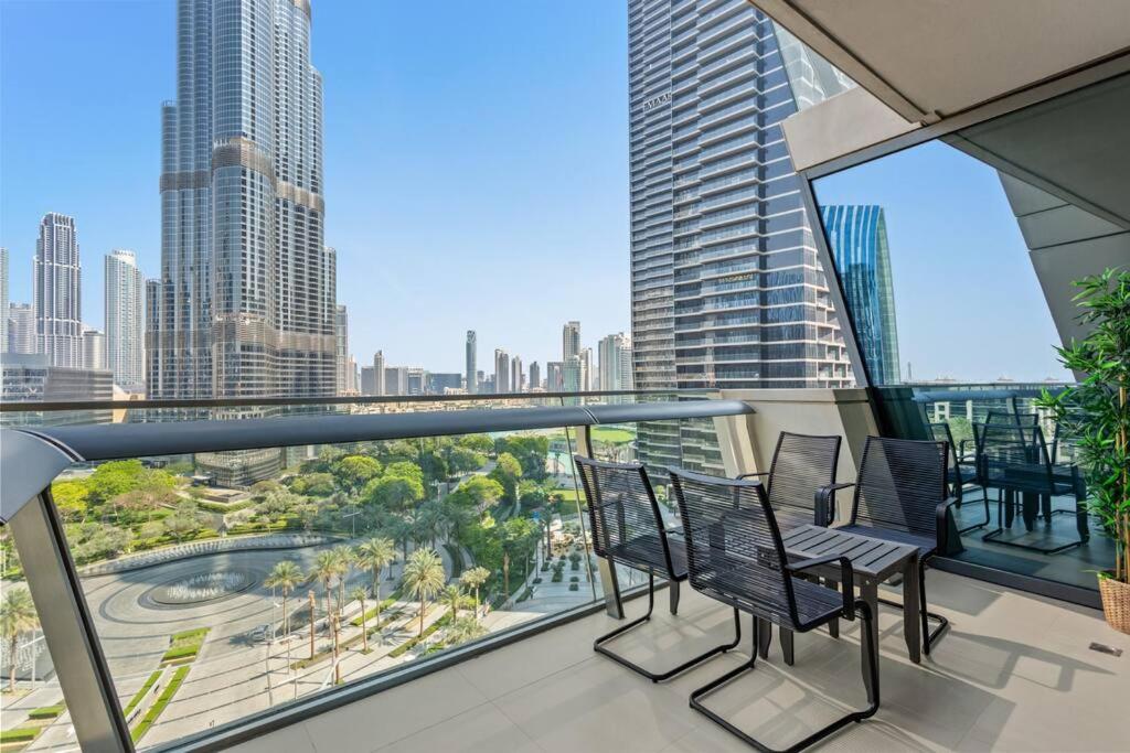 Stunning Burj View; Access to Dubai Mall - Lux 1BR, Dubai (updated ...