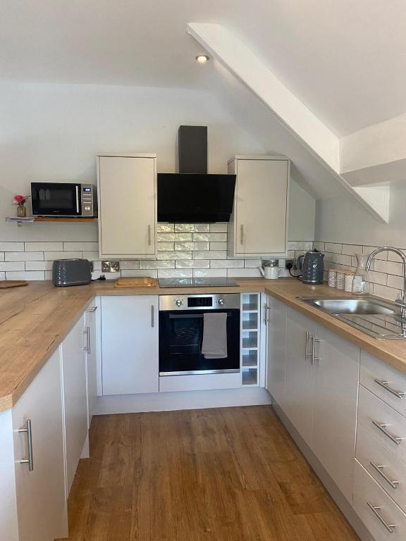 The White Hart Apartment Valley View, Alton (updated prices 2025)