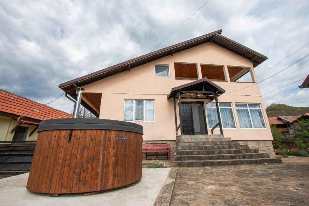 Casa de la Chiojdu, Bîsca Chiojdului (updated prices 2026)