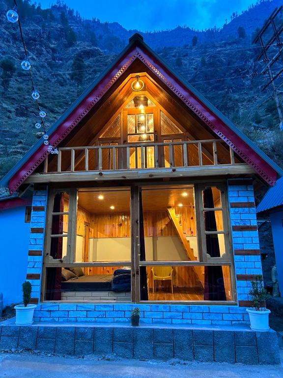 Parvati valley cottages & cafe, Tosh (precios actualizados 2025)