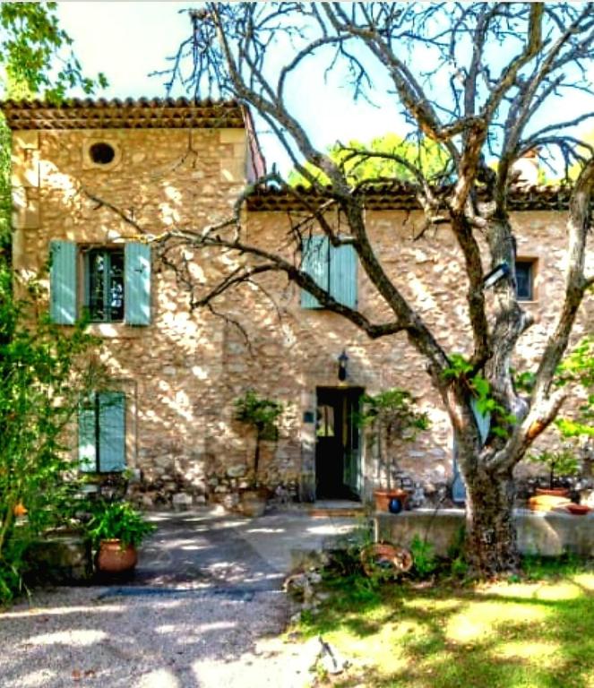 Bastide en pierre dans le Luberon, Cheval-Blanc (updated prices 2026)