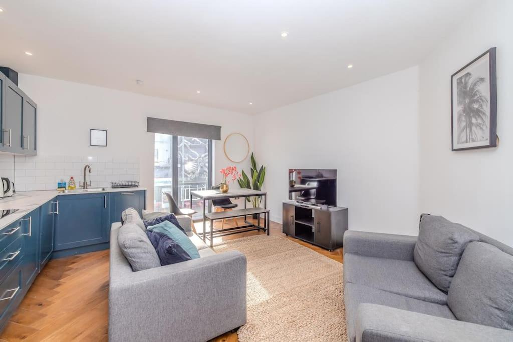 Super Central 2 Bedroom Flat I Next to Brighton Station, Brighton ...