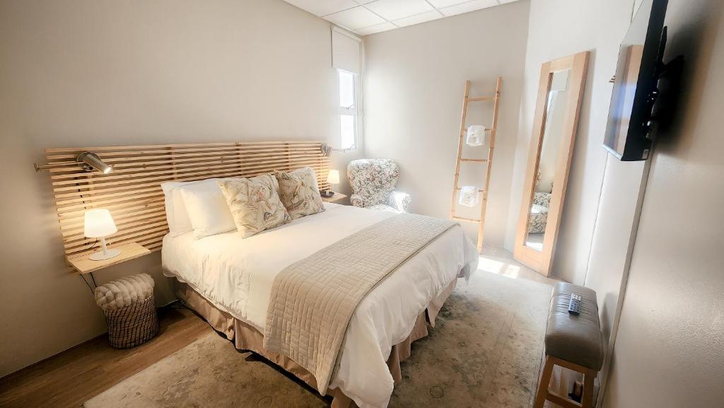 Hanepoot 503, Paarl (updated prices 2025)