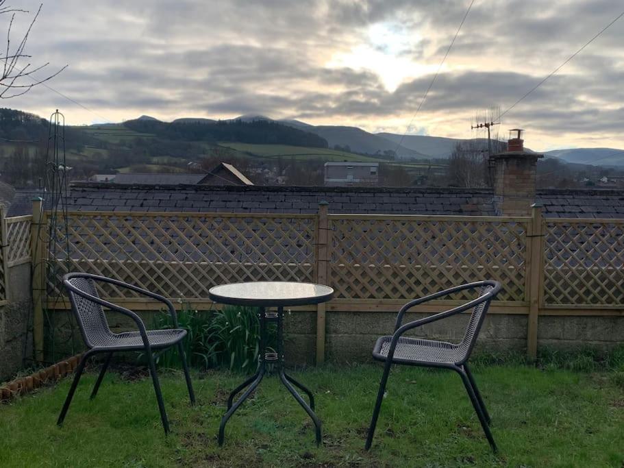 Mountain views in the heart of Brecon Town, Brecon (updated prices 2025)