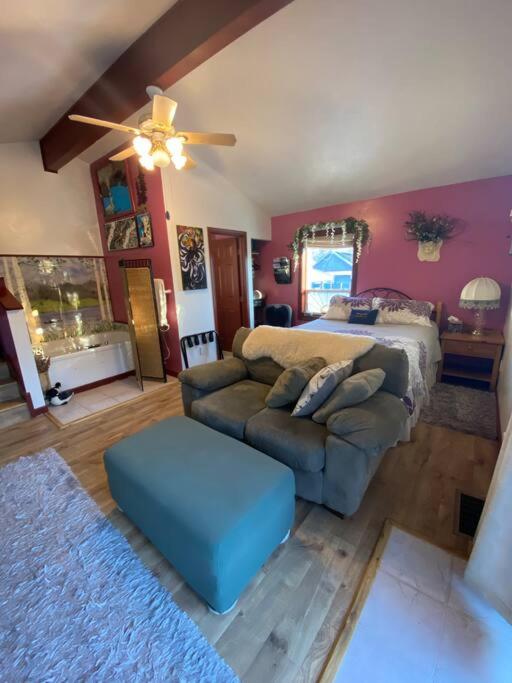 Studio-Alaska's Point of View-Private & intown, Seward (updated prices ...