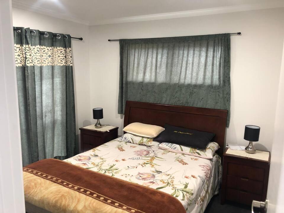 Room in Stand alone family house - Pukekohe, Helvetia (updated prices 2026)