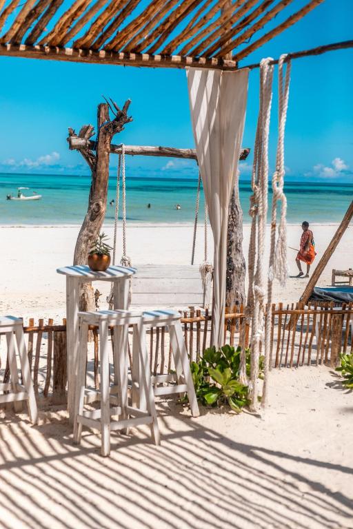 B4 Beach Club, Paje (updated prices 2026)