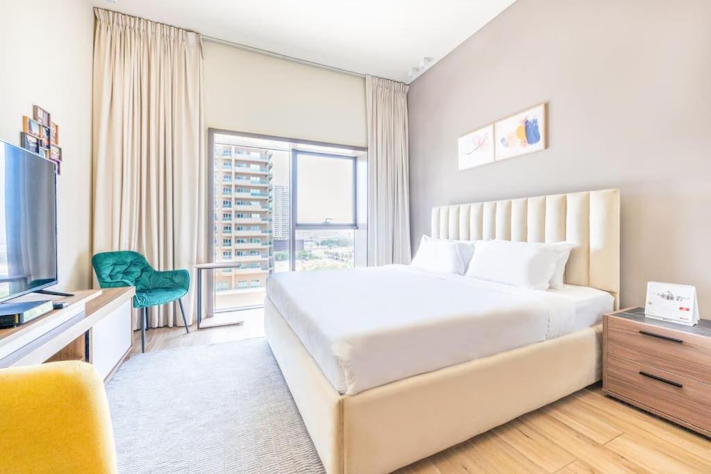 Exclusive Studio Apartment in Park View Tower JVC, Dubai (updated ...