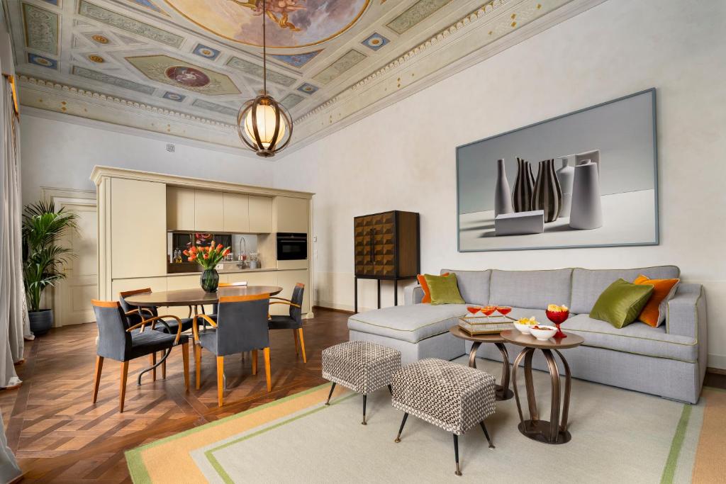 Duchessa Sofia - La Dimora degli Affreschi Florence, Florence (updated ...