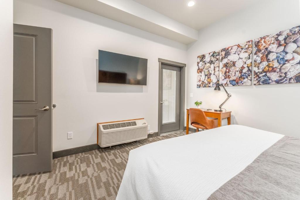 The Lodge Lake Chelan, Manson (updated prices 2025)