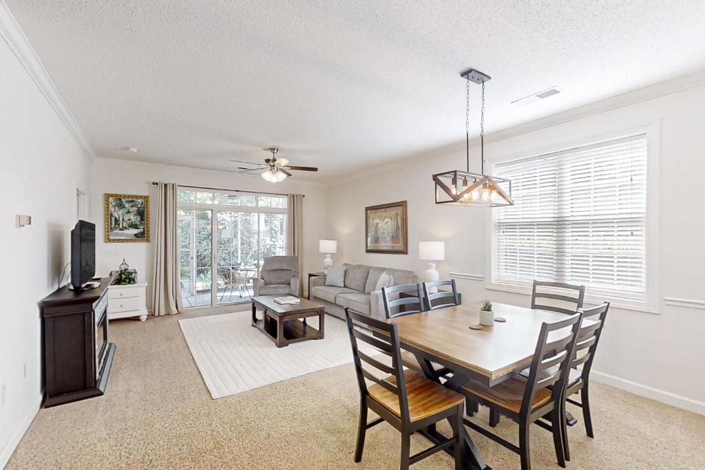 Kings Manor, Myrtle Beach (updated prices 2026)