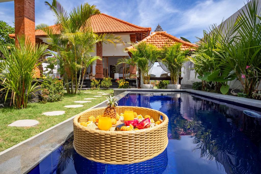 Viewbali 1 - Villa with Jungle Garden Big Pool and Kitchen, Kerobokan ...