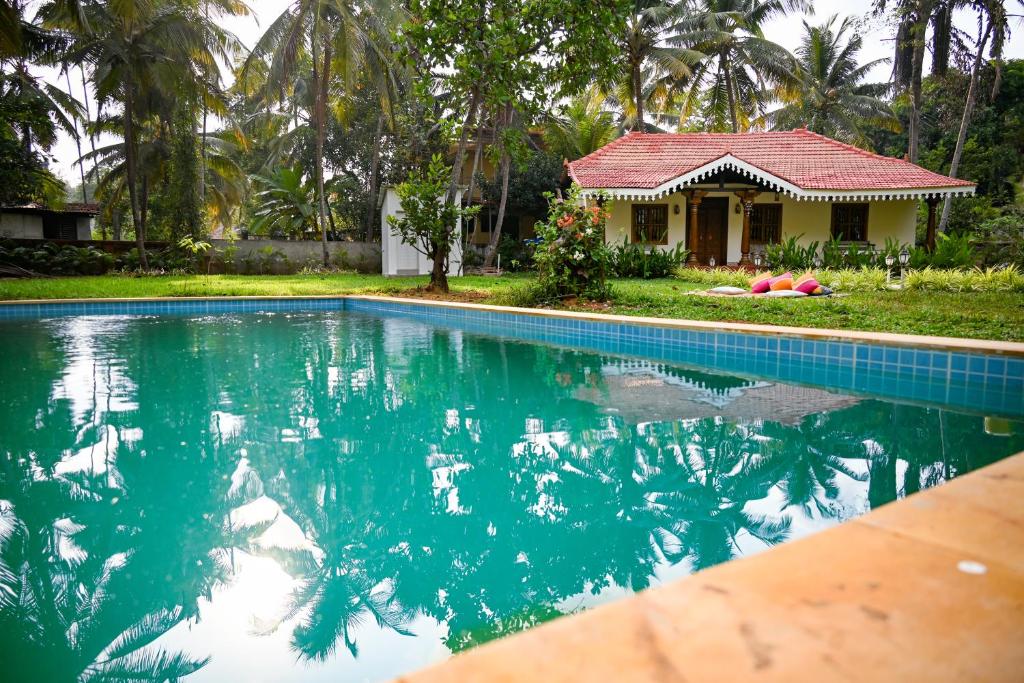 White Serenity Heritage Pool Villa near Beach Udupi, Udupi (updated ...