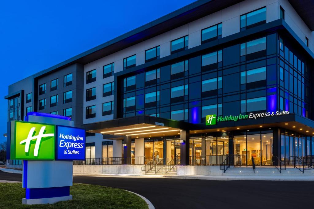 Holiday Inn Express & Suites St Thomas, Saint Thomas (updated prices 2025)