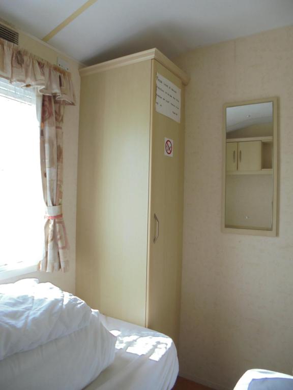 Sapphire 8 Berth panel heated Towervans, Sutton on Sea (updated prices ...
