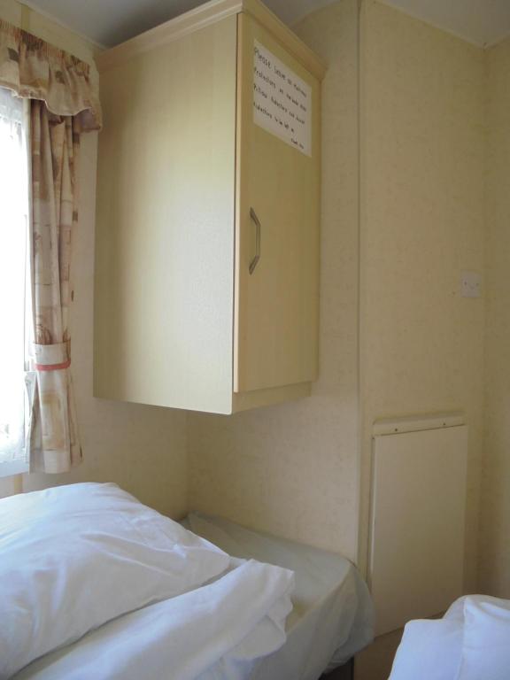 Sapphire 8 Berth panel heated Towervans, Sutton on Sea (updated prices ...