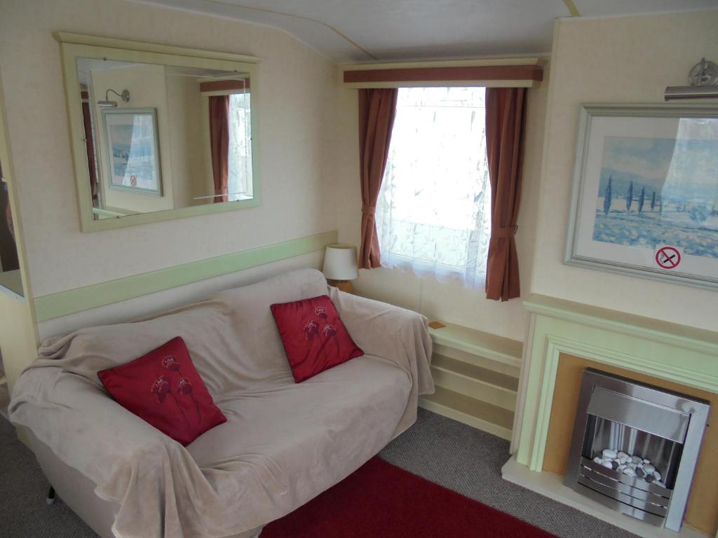 Sapphire 8 Berth panel heated Towervans, Sutton on Sea (updated prices ...