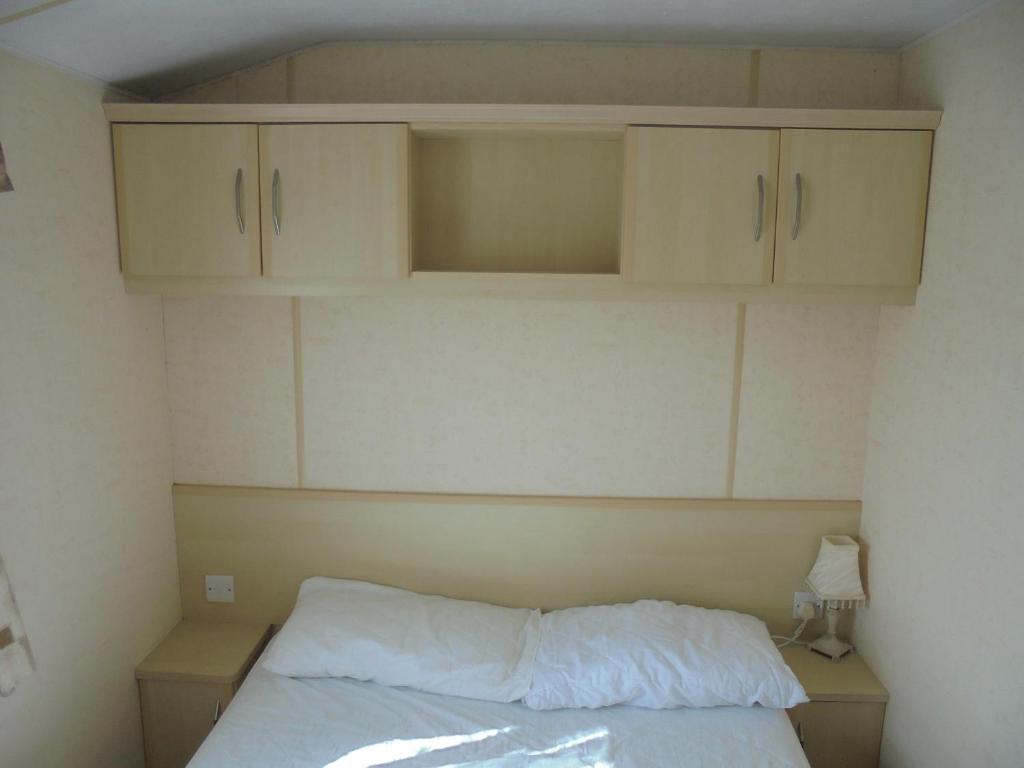 Sapphire 8 Berth panel heated Towervans, Sutton on Sea (updated prices ...