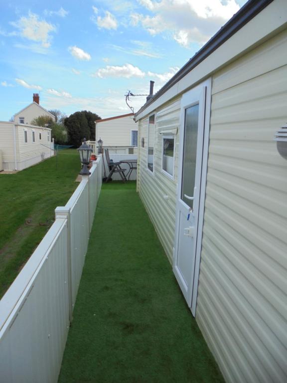 Sapphire 8 Berth panel heated Towervans, Sutton on Sea (updated prices ...