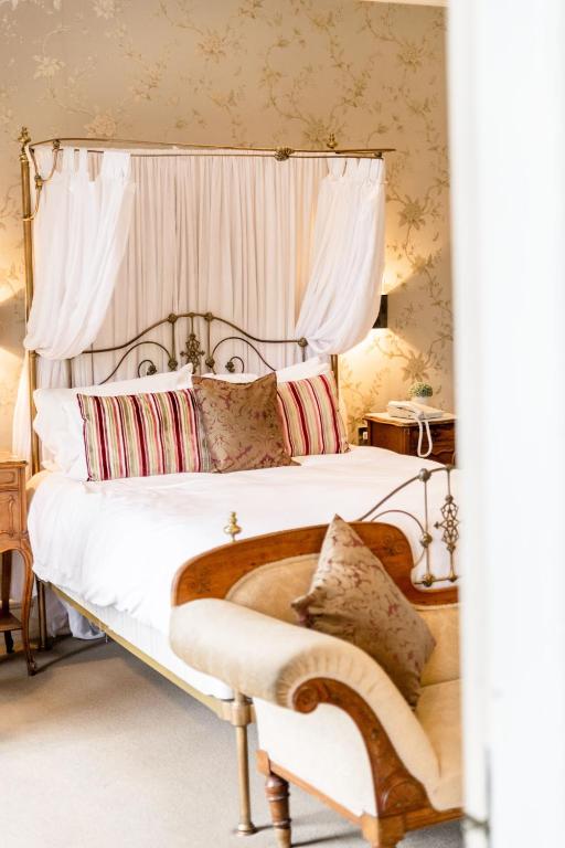 The Sweeney, Oswestry (updated prices 2026)