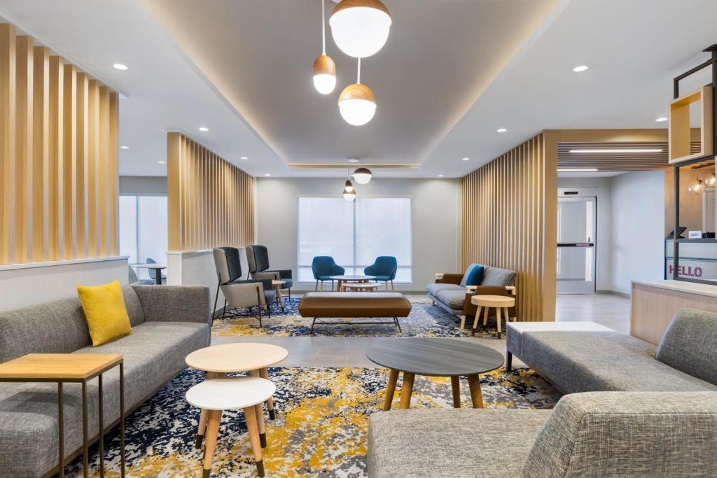 TownePlace Suites by Marriott Geneva at SPIRE Academy, Geneva (updated ...