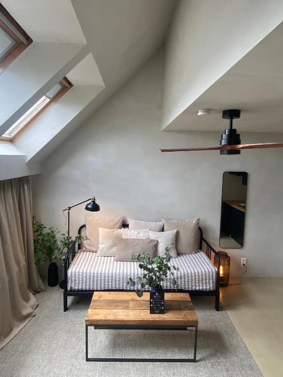 Edville Studio, Ghent (updated prices 2026)