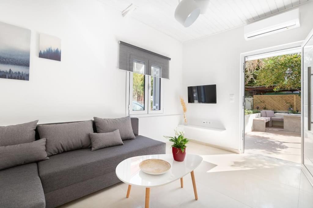 The HostMaster Aethereal Style, Atenas (precios actualizados 2025)