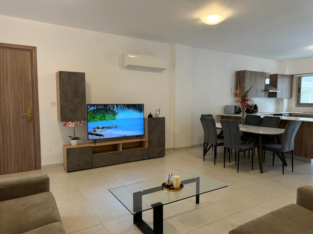 Halcyon Central Apartment, Larnaka (updated prices 2025)