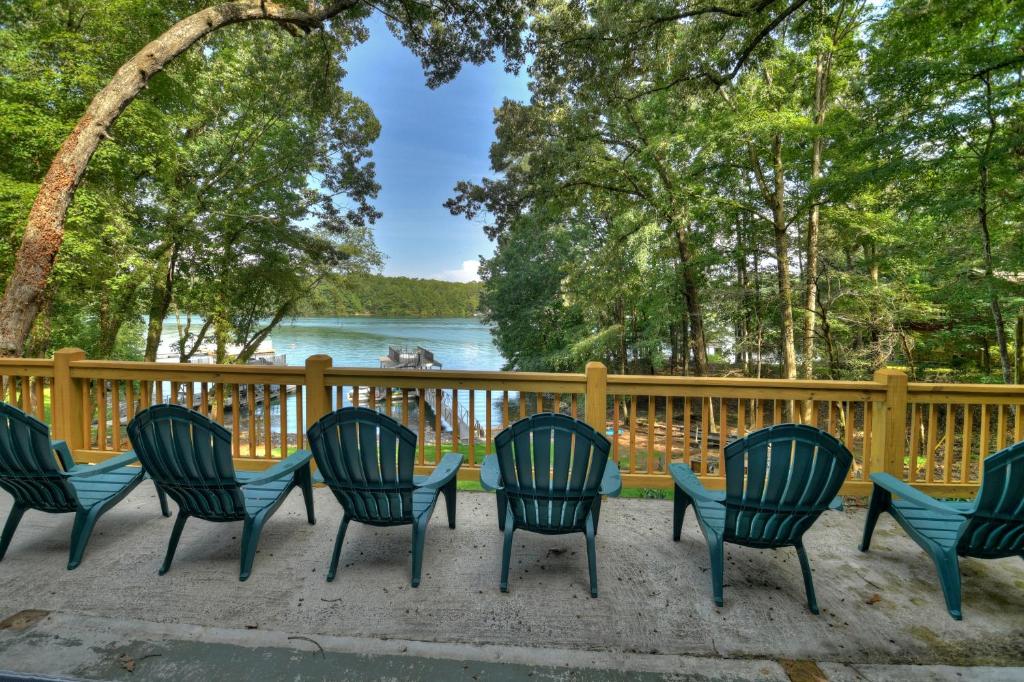 Piney Cove, Blue Ridge (updated prices 2026)