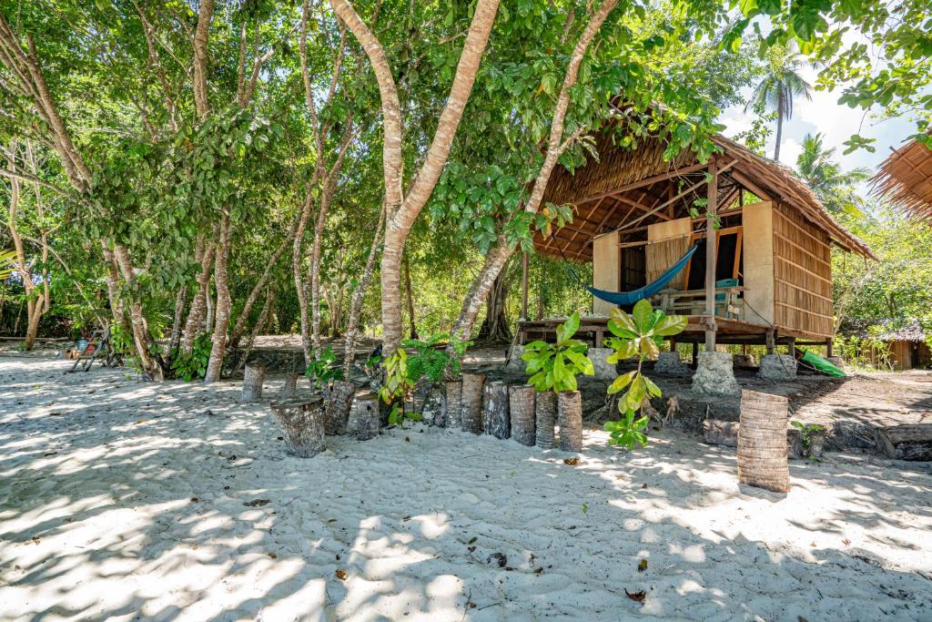 Yenros Raja Ampat, Yennanas Besir (updated prices 2026)