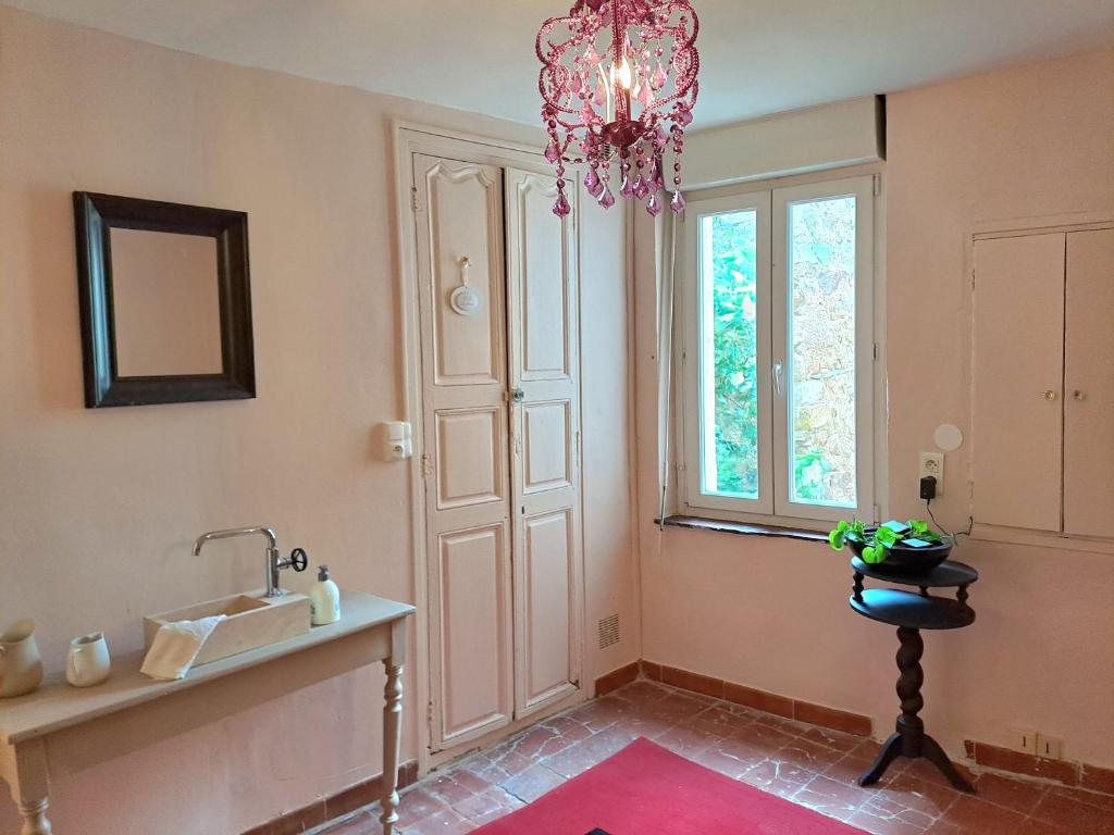 La maisonnette de l'impasse, Cruzy (updated prices 2026)