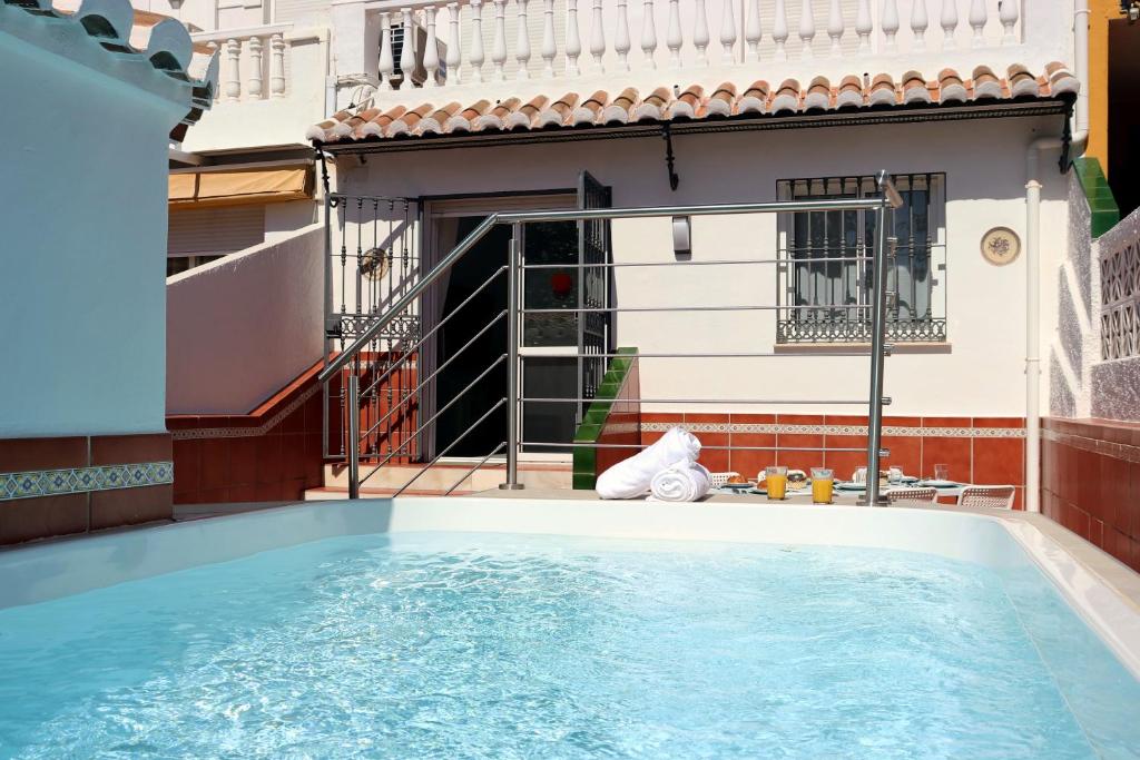 Nerja Casa Zuloaga Holidays piscina y playa, Nerja (updated prices 2025)
