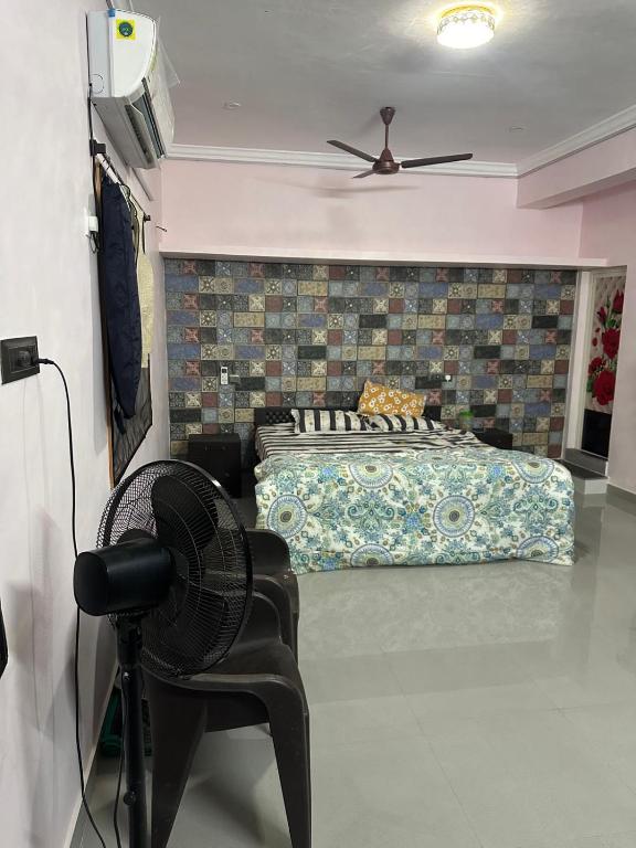 PARVATHY MURUGAN COTTAGE-2ND FLOOR for Pilgrims, family and Bachelors ...