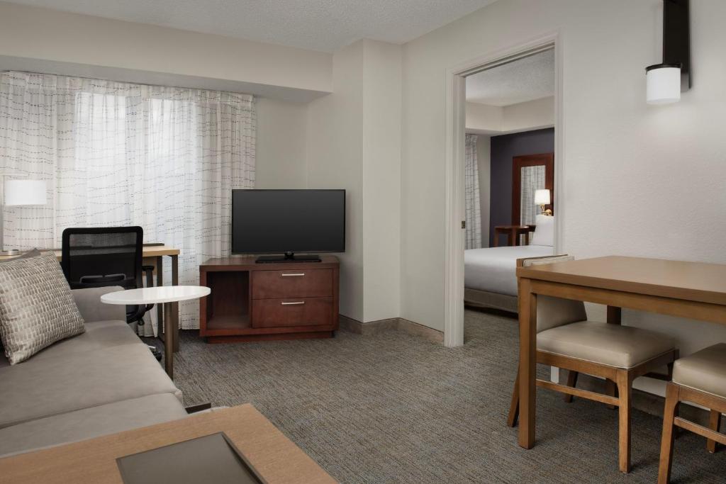 Residence Inn Kansas City Overland Park, Overland Park (updated prices ...