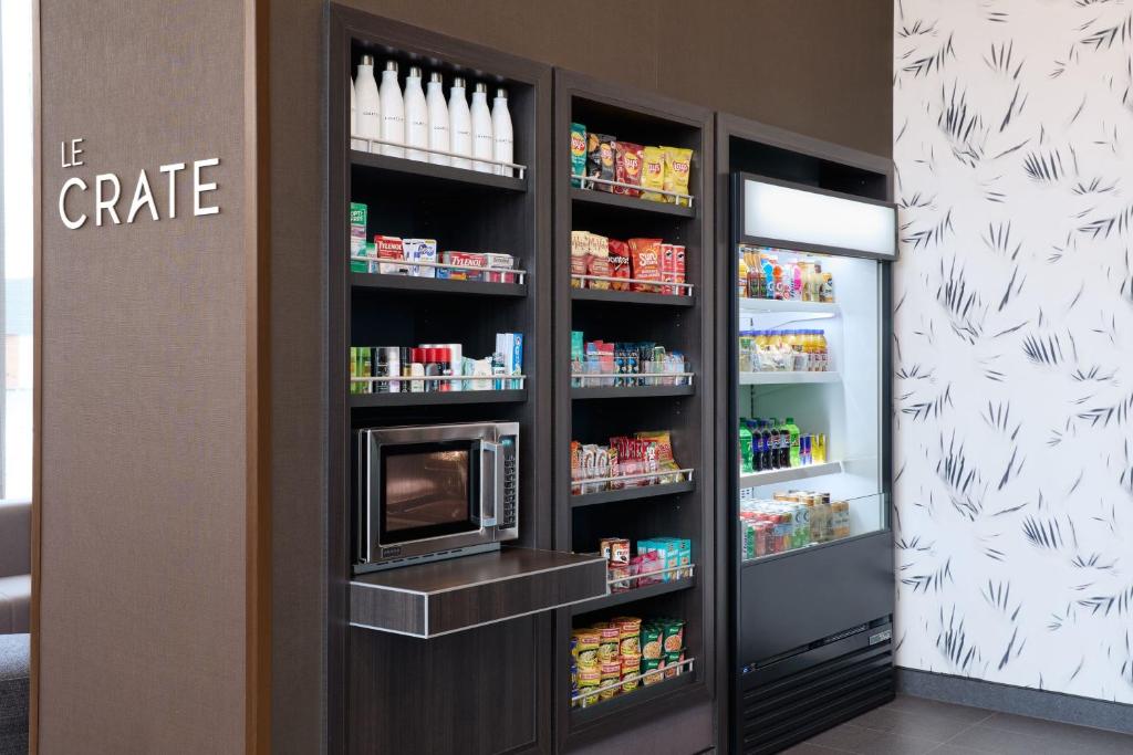 Courtyard by Marriott Montreal Laval, Laval (updated prices 2025)