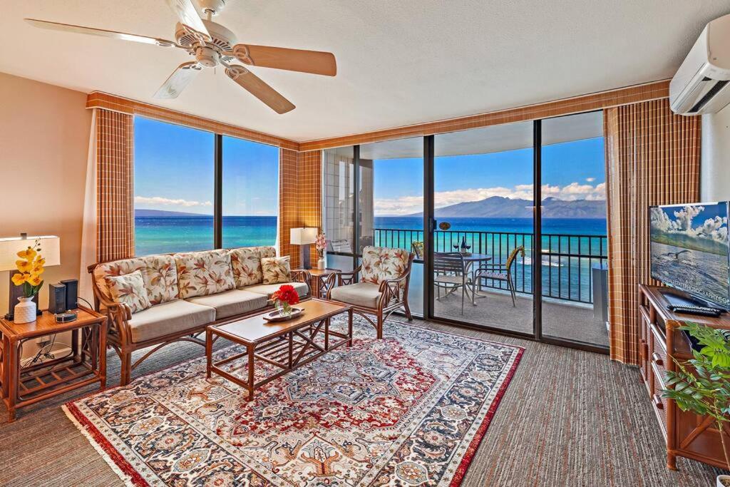 Best AC Beachfront Condo with Sandy beach, snorkel, Whale Watching ...