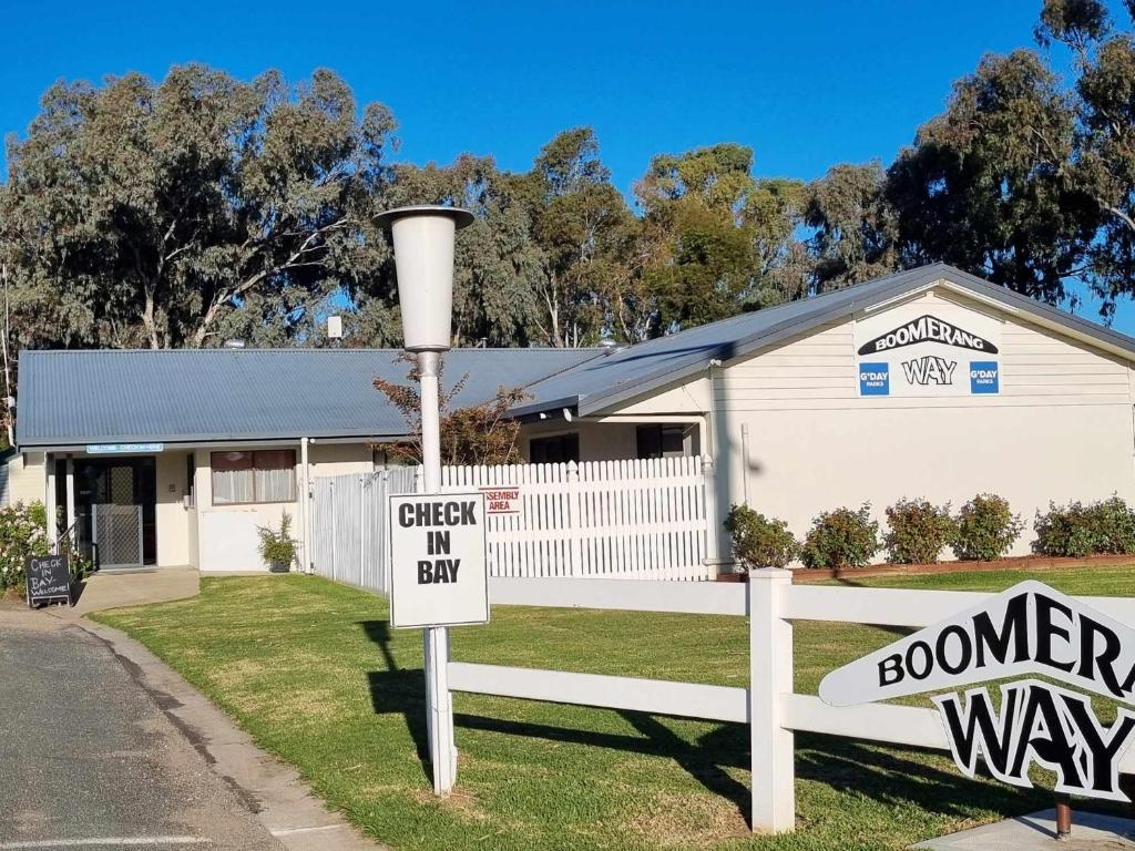 Boomerang Way Tourist Park, Tocumwal (updated prices 2025)