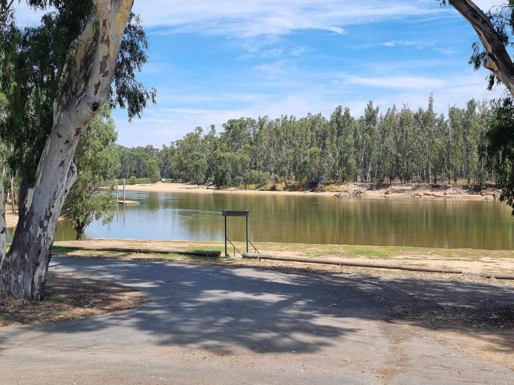 Boomerang Way Tourist Park, Tocumwal (updated prices 2025)