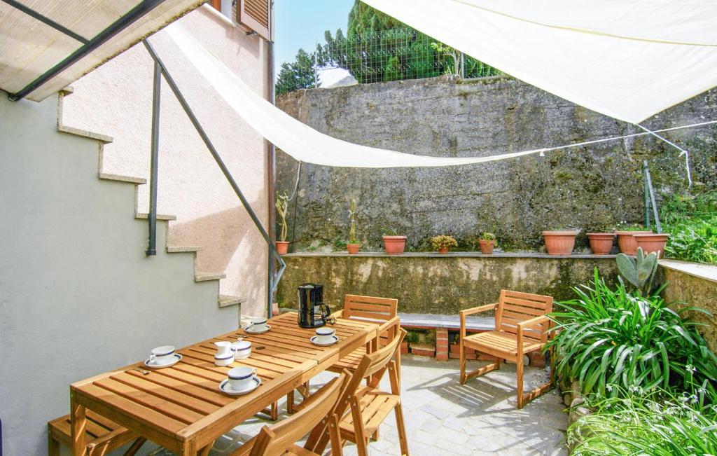 Beautiful Home In Azzano With Kitchen, Azzano (aktualisierte Preise für ...