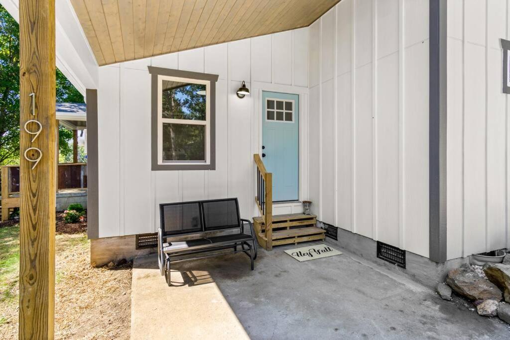 The Mountain Oasis!, Juno (updated prices 2025)