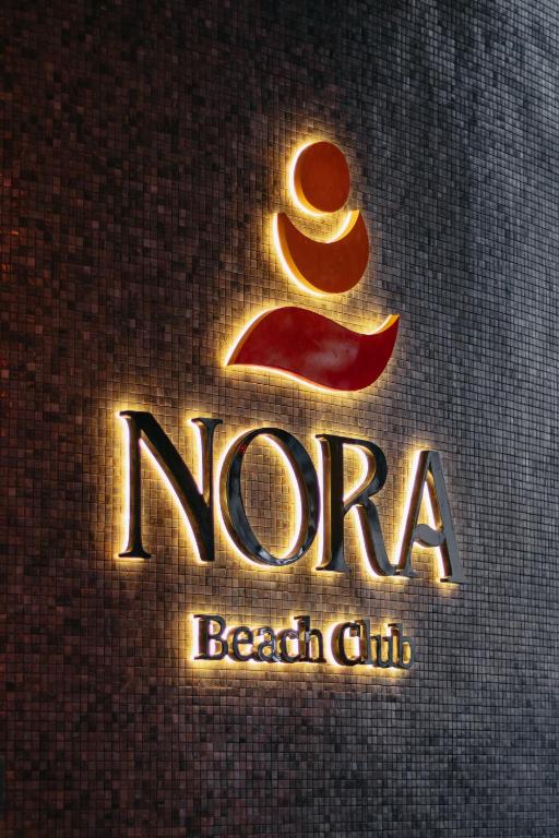 Amora Beach Resort Phuket, Bang Tao Beach (updated prices 2025)