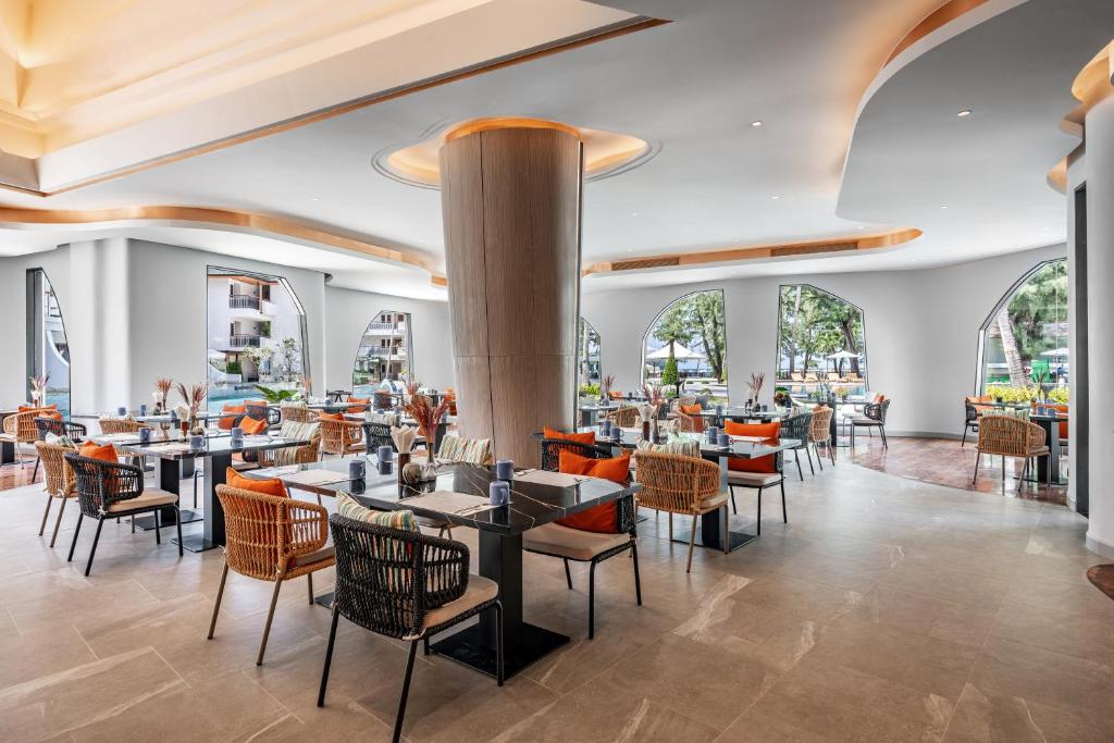 Amora Beach Resort Phuket, Bang Tao Beach (updated prices 2025)