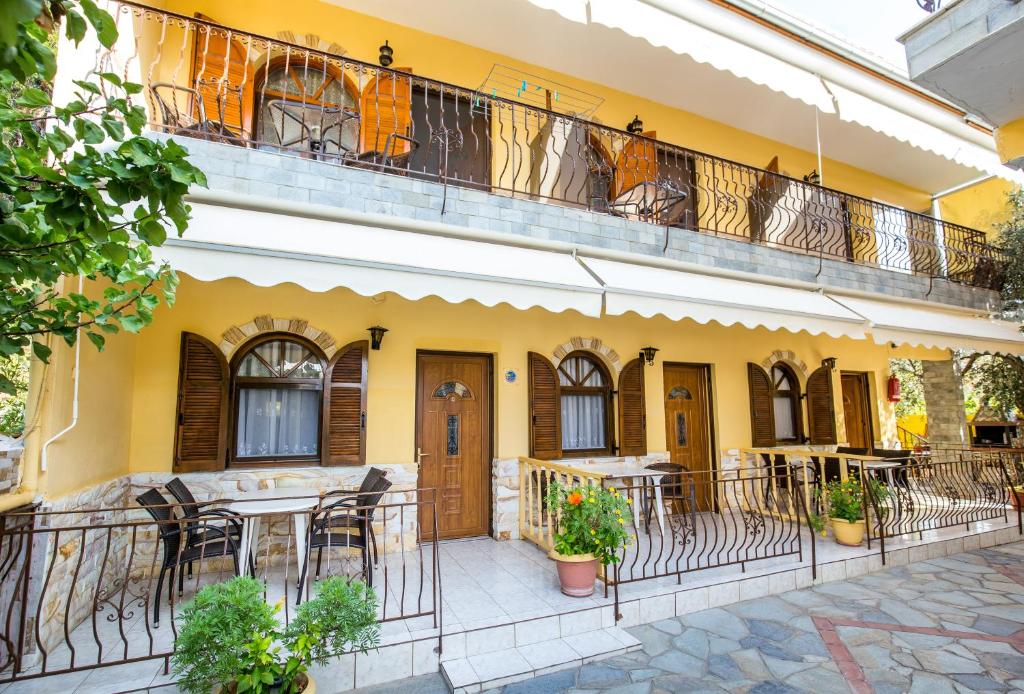 Laskarina Onar Studios, Potos (tarifs actualisés, 2025)